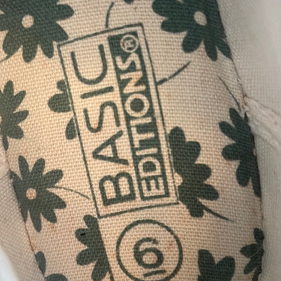 Basic Editions | Shoes | Y2k Basic Edition Sneakers Girls Size 6 | Poshmark